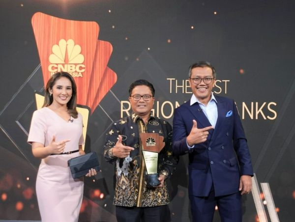 CNBC Indonesia Award 2022: Bank DKI Raih The Strongest Big Regional Bank