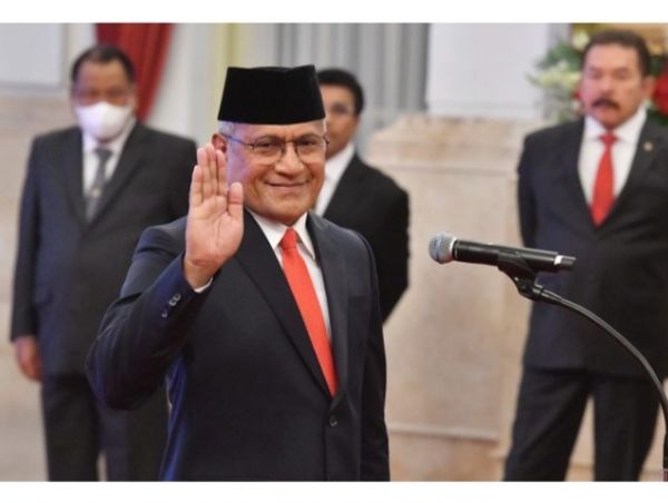Dilantik Presiden Jokowi, Marthinus Hukom Akui Jadi Kepala BNN Bukan ...