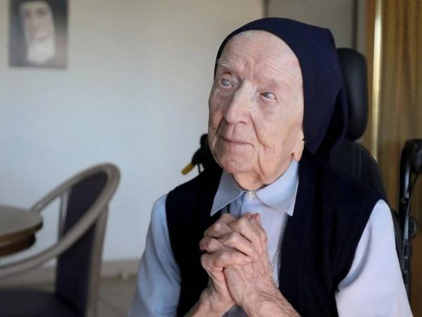 Suster Andre, Orang Tertua di Dunia, Meninggal Dalam Tidurnya
