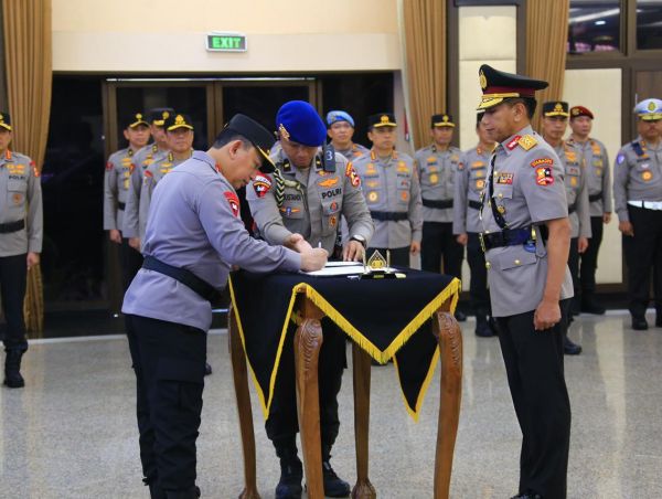 Mutasi dan Promosi Jabatan 49 Pati dan Pamen Polri, Termasuk Jabatan ...