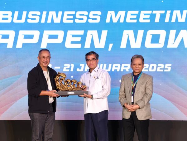 Menaker Yassierli: Transformasi Tenaga Kerja Kunci Sukses di Era Digital