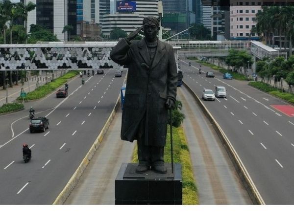 DI JALAN SOEDIRMAN